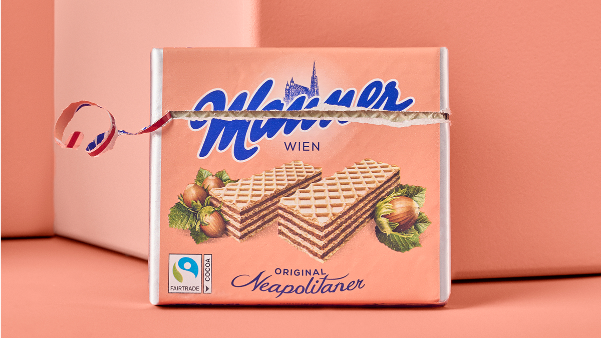 Almás sütemény eredeti Manner nápolyi szeletekkel - manner.com — HU